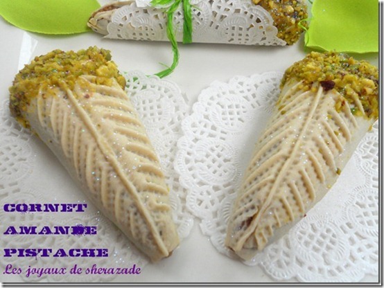 gateaux-algeriens-aux-amandes-gateau-du-cornet_thumb2